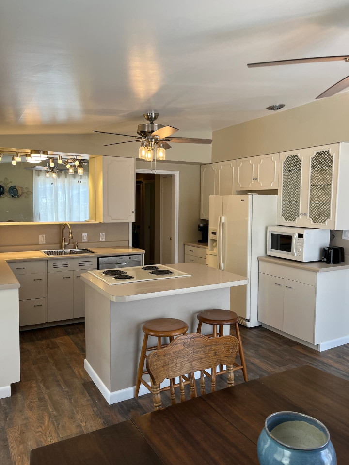 2-bdrm Home, Quiet Neighborhood, No Cleaning Fee - Sandy, UT