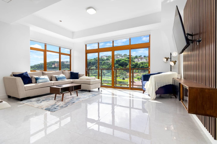Mountain View Apt With Pool - Kingston
