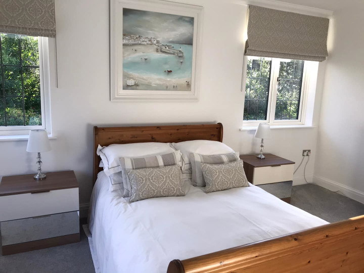 Entire Spacious Town House 8 Sleeps, Free Parking - Basingstoke