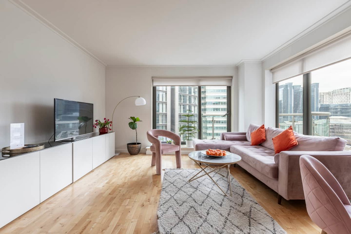 Large 2 Bed 2 Bath Apartment - London, UK