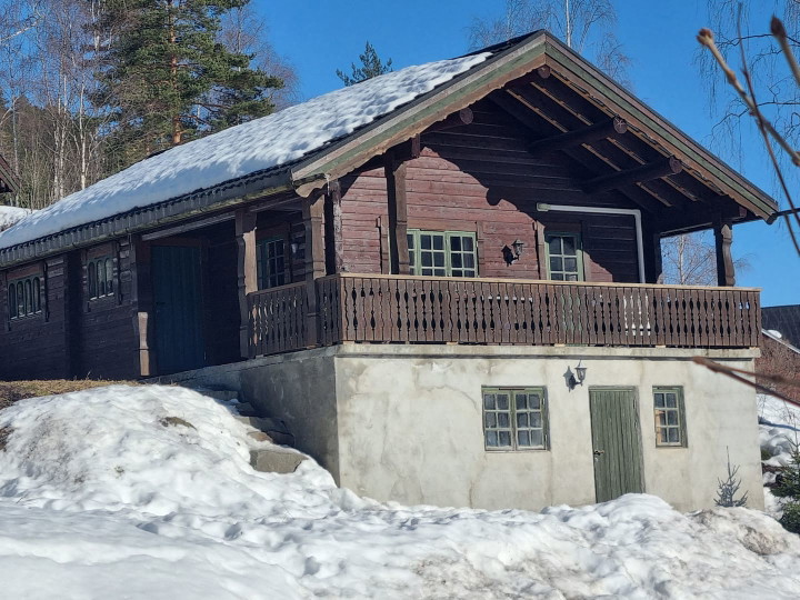 Knausen - Simple Cottage W/views Across The Valley - Norway