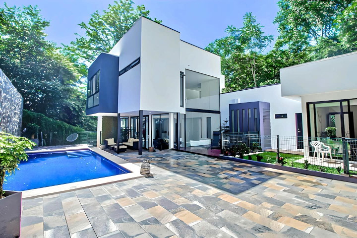 Massive Modern Mansion: 7br Heated Pool + Jacuzzi - San José