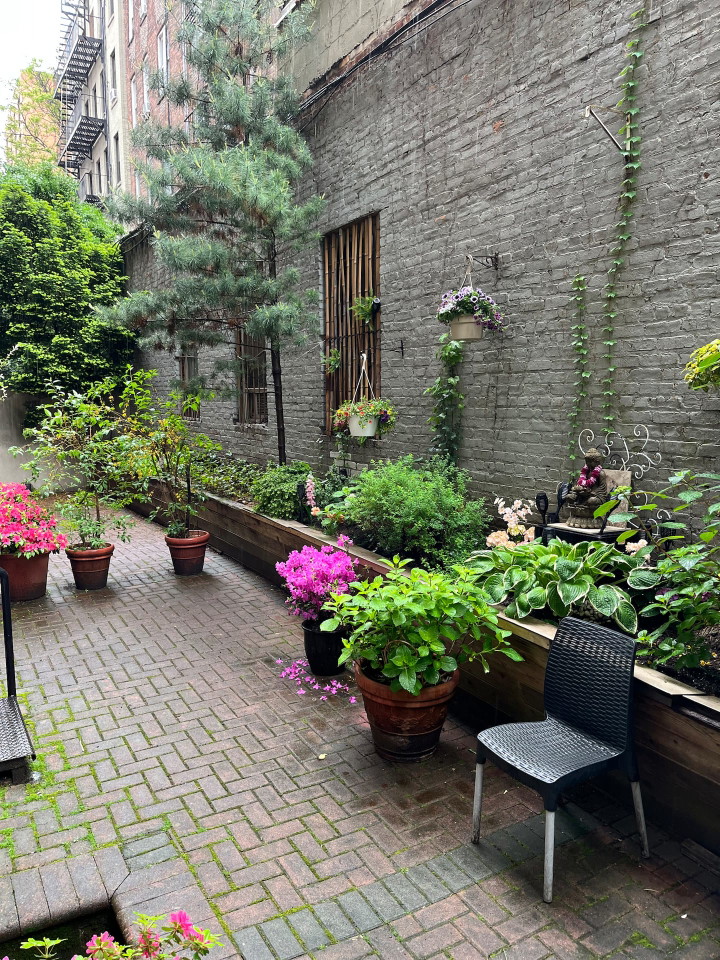 East Village, Private Room With Access To Garden - New York City