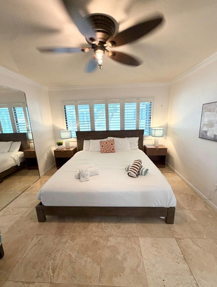 Waterfront 1/1 With Pool & Balcony -Las Olas - Fort Lauderdale