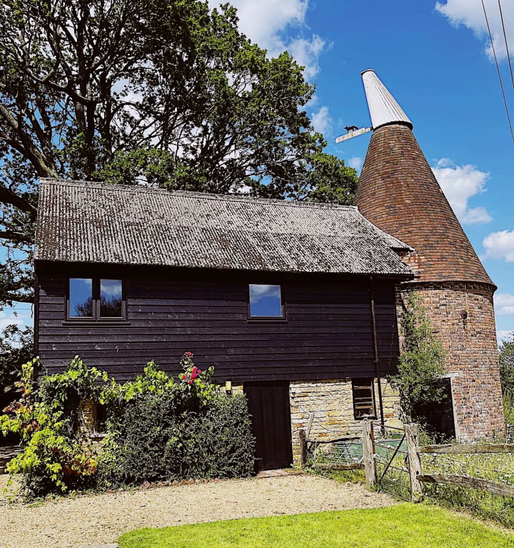 Peaceful Oast House Retreat - Crowborough