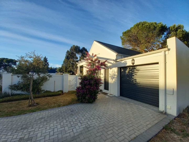 Cozy 3 Bedroom House With Indoor Fireplaceairbnb.c - Stellenbosch