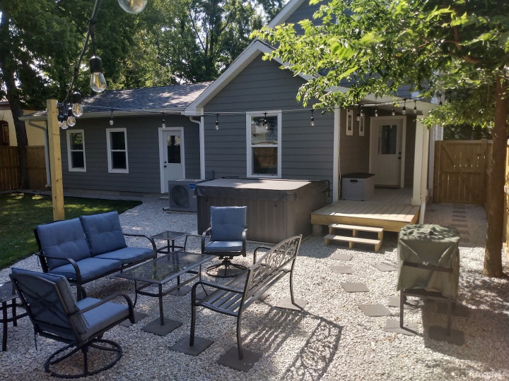 Hot Tub, Beautiful Outdoor Space, All New - Kearney, NE