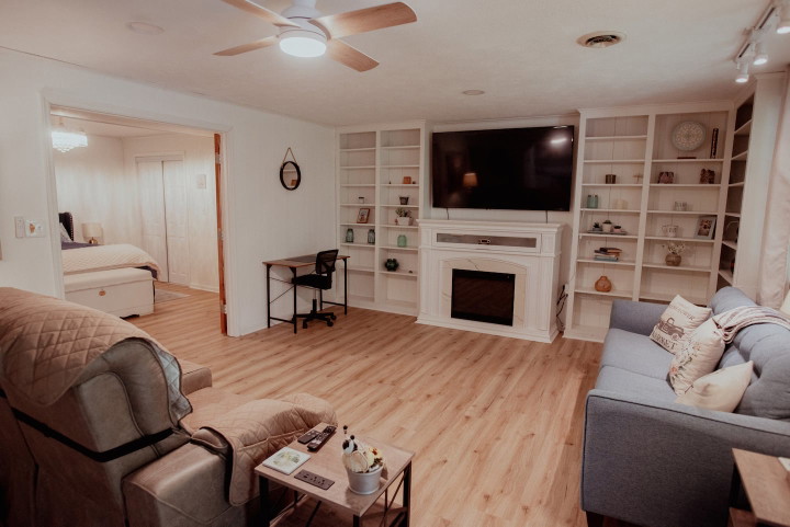 The Rustic Hideaway - Hendersonville, NC