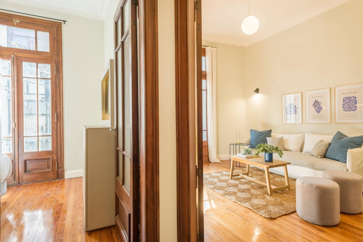 Grand Appartement De 3 Pièces Avec Balcon ! - Buenos Aires