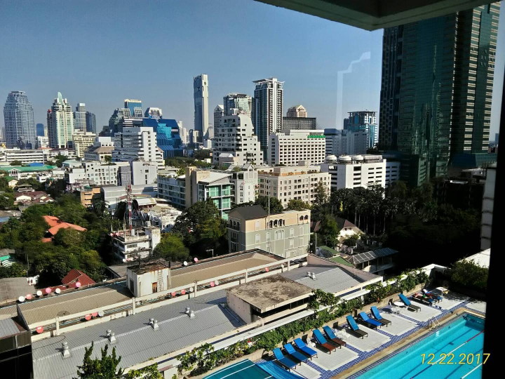 Mid Town Condo 3 Bedrooms Near Skytrain - Bangkok