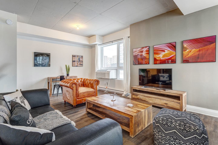 Suite W/ Skyline Views, Bbq Terrace & Billiards - Dorval