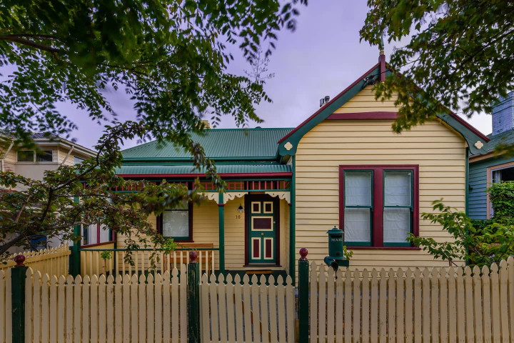 North Hobart Charm. Central Location. - Hobart