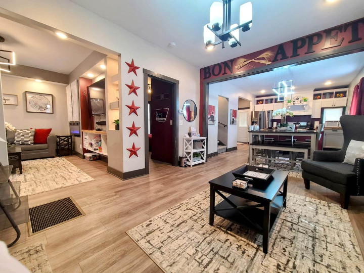 Downtown, Themed Rooms W/luxury Design - Kalamazoo, MI