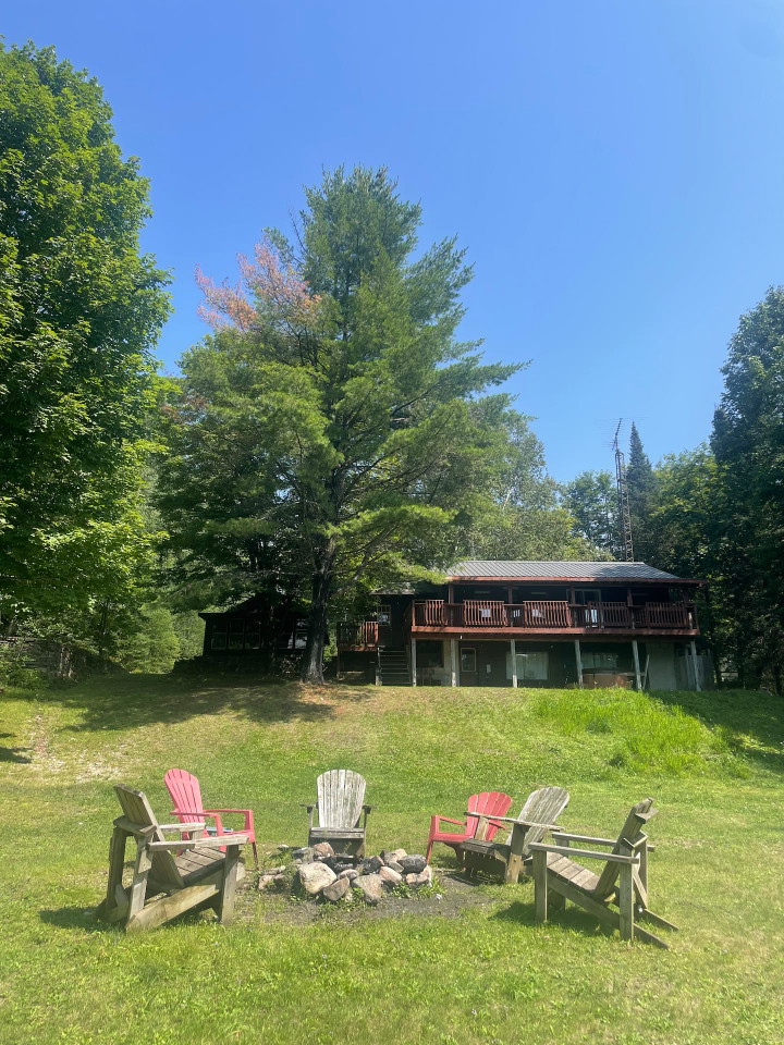 Water Front Cottage With Hot Tub -27 Private Acres - Ontario 60