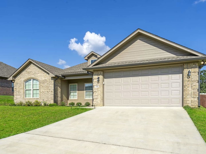4 Bedroom 2 Bath Sleeps 8 - ロングビュー, TX