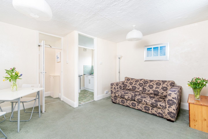 Sandpiper Apt 10 -Seafront Apartments For Families - Blackpool