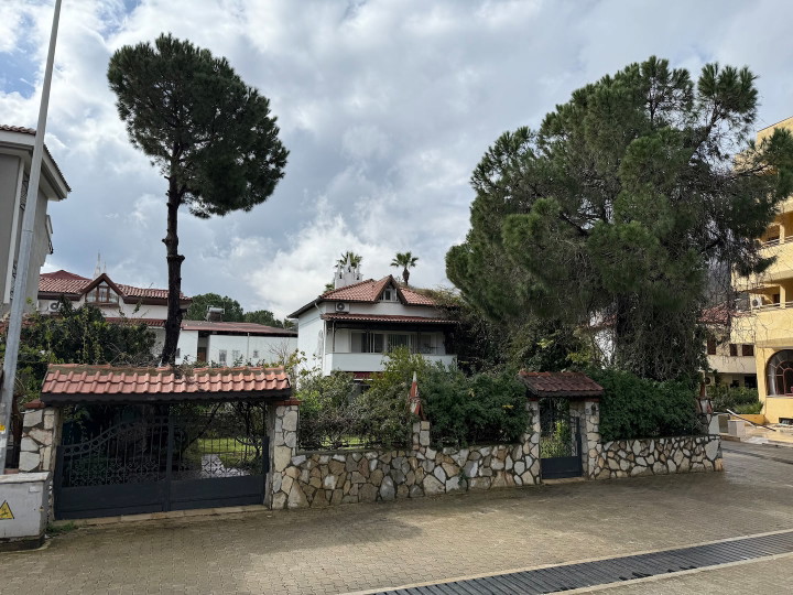 Denize 100 Metre Müstakil Villa - İçmeler