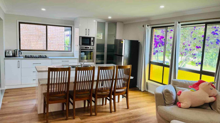 Peaceful 3br Retreat | Walk To Waterfront - Lake Macquarie
