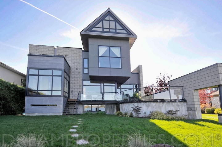 Maison Design Ultra Moderne - Kanata