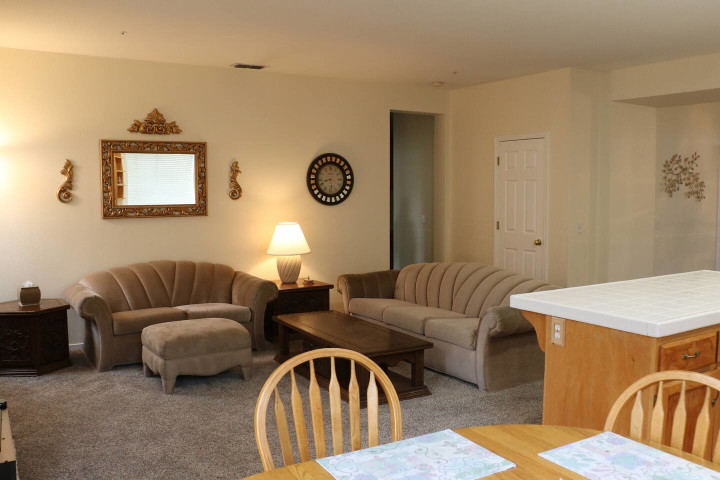 The Lighthouse - 4br In Perfect Location - Woodland, CA
