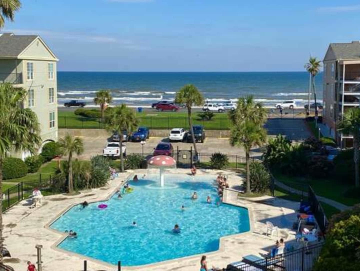 Clair's Getaway- Condo With A Gorgeous View! - Galveston, TX