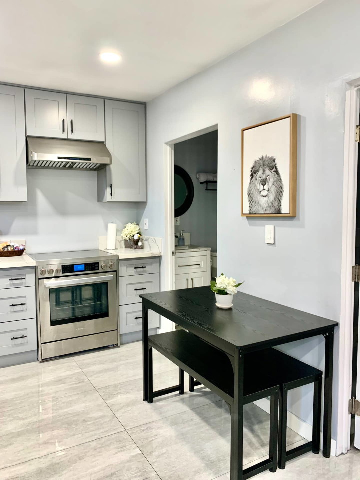 Guesthouse Near Disney, Walmart W/ Private Parking - Costa Mesa, CA