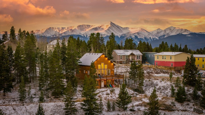 Mountain Chalet! Hot Tub, Sauna, Game Room, Pets! - Leadville, CO