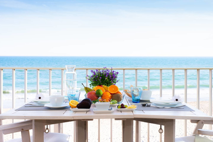 Amazing Beachfront Apartment, Three Balconies, Sea Views - Castelldefels