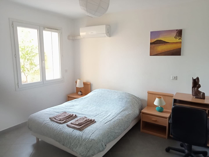 Joli 2 Pièces 50m² + Cour Extérieure Indépendante - Châteauneuf-les-Martigues