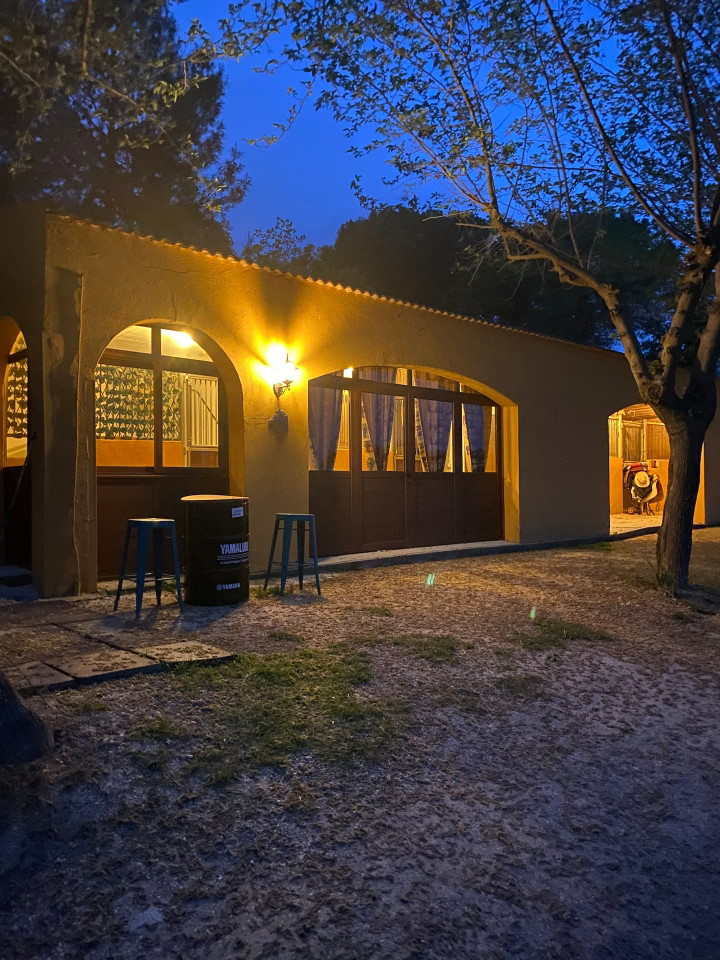 Happy Horse Lodge Cabin - Sant Sadurní d'Anoia