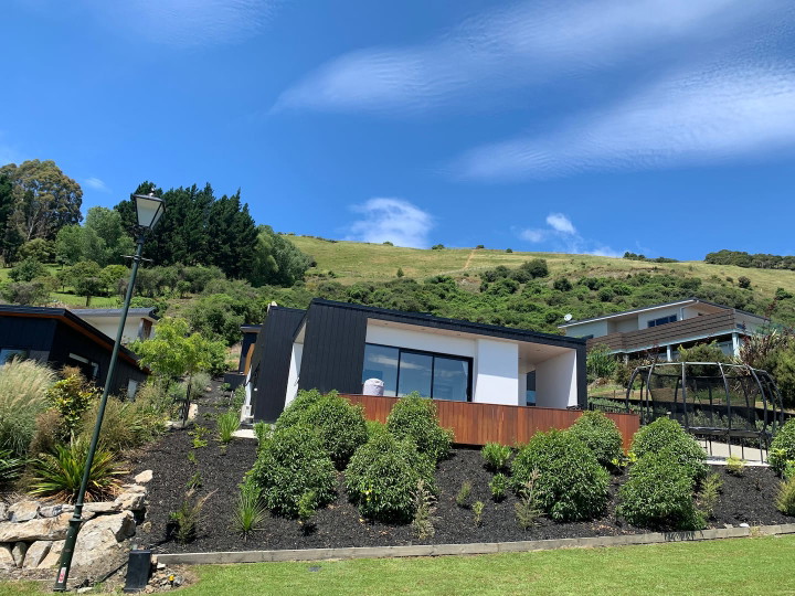 Modern Guest House With Stunning Ocean Views - New Zealand