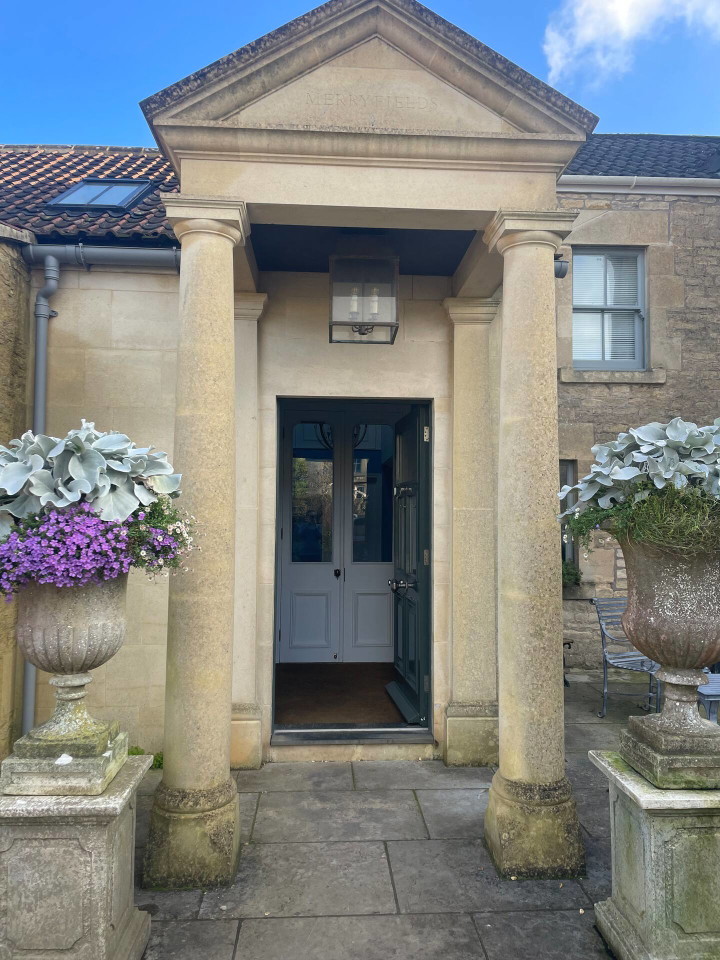 Country House With Awesome Views - Castle Combe