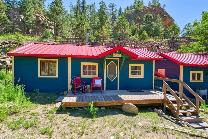 Cozy Riverside Cabin  Romantic Couples Retreat - Allenspark, CO