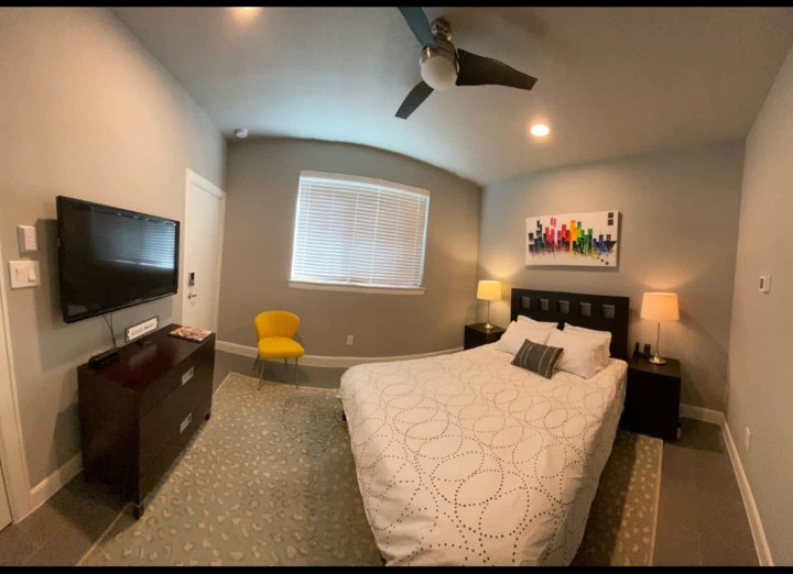 Houston Private Suite East Downtown - Houston, TX