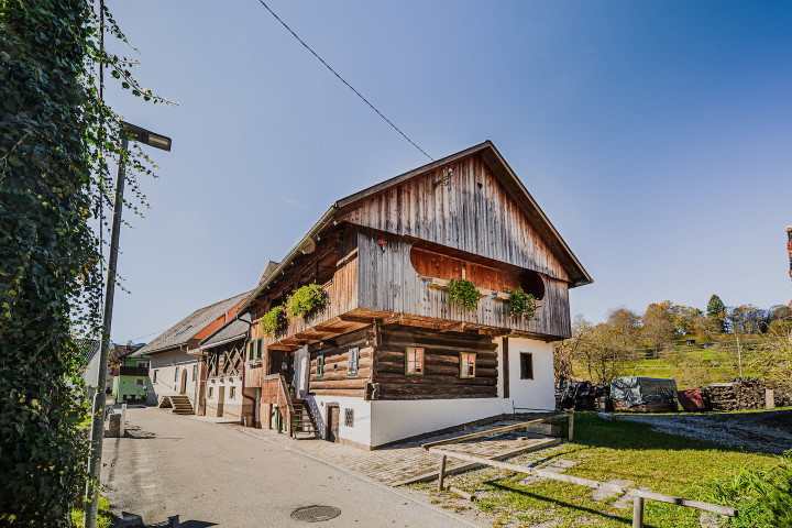 Traditional Slovenian House Pr'belej - Bled