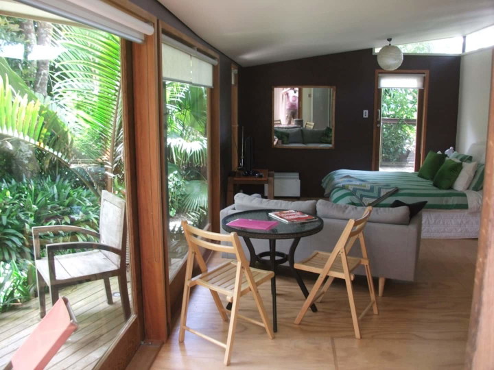 Springfield Studio - Fully Self Contained -