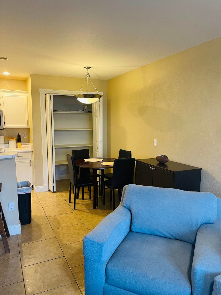 Amazing 2 Bedroom Condo - Mesa, AZ