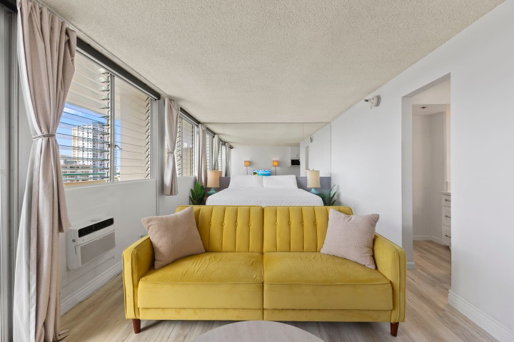 Waikiki Ocean View W/ Private Lanai - Honolulu