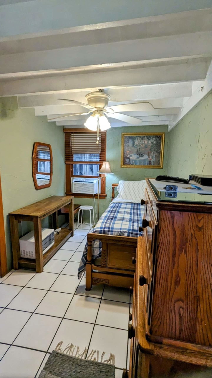Cottage Room - Fort Lauderdale
