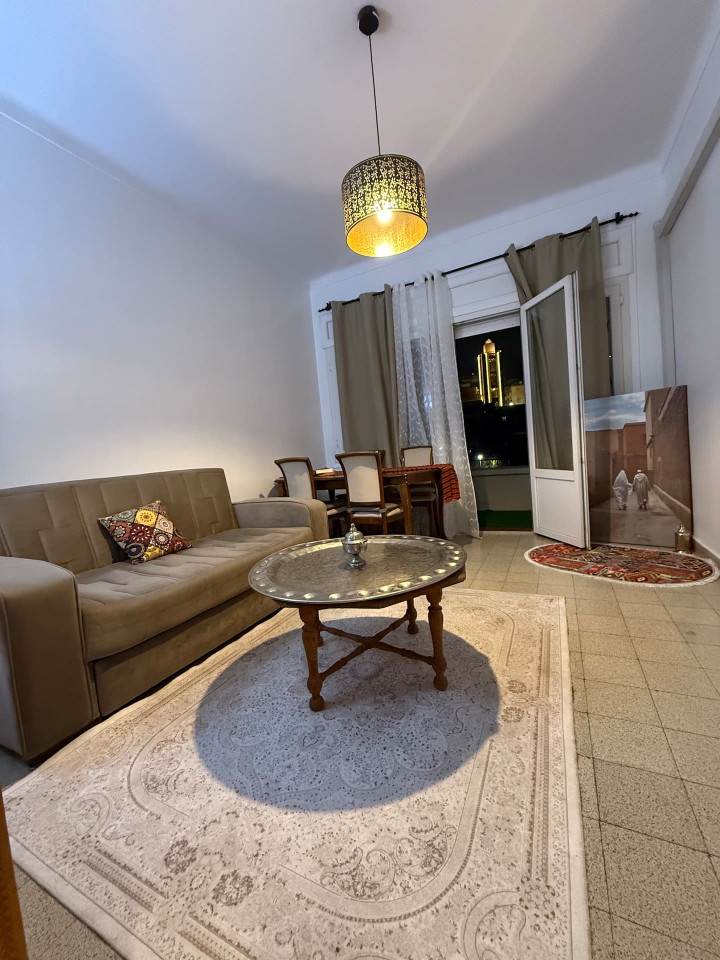 Alger Mon Amour: En Plein Centre Dalger | Telemly - Alger