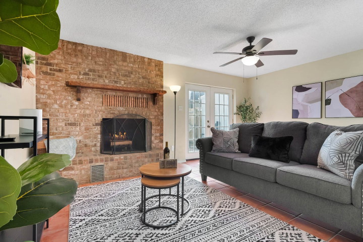 Cozy 2 Bdr Townhome With King Bed & 2 Twins | #3 - Longview, TX