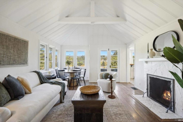 Escape The City To This Charming 1939 Bungalow! - San Rafael, CA