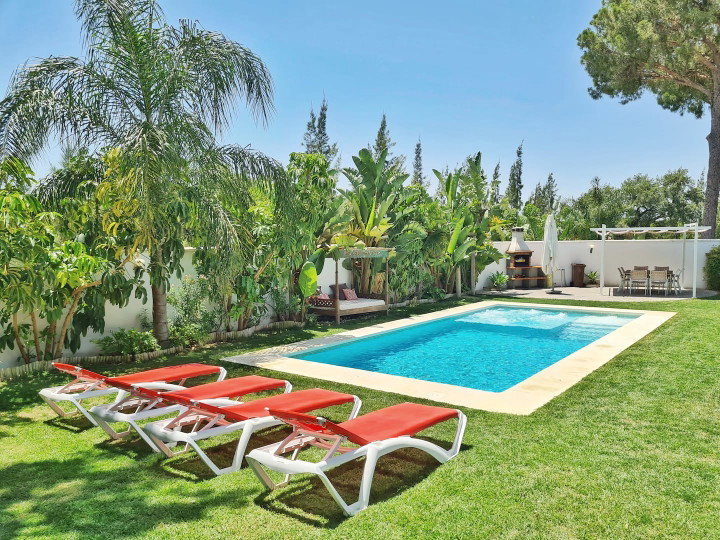Villa Eden, Luxe Avec Cheminée, Barbecue, Piscine - Bornos