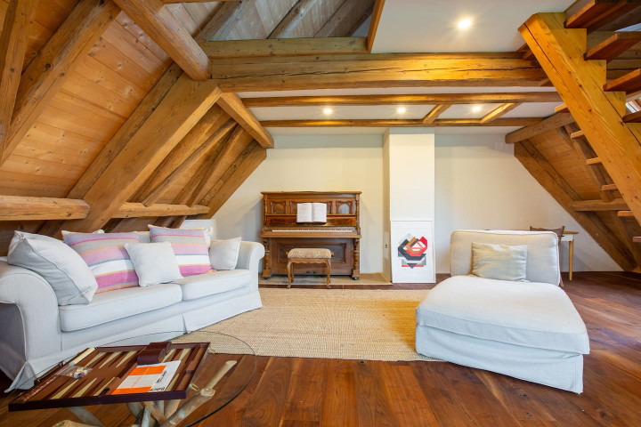 Charming Swiss Farmhouse On An Animal Sanctuary - Suisse