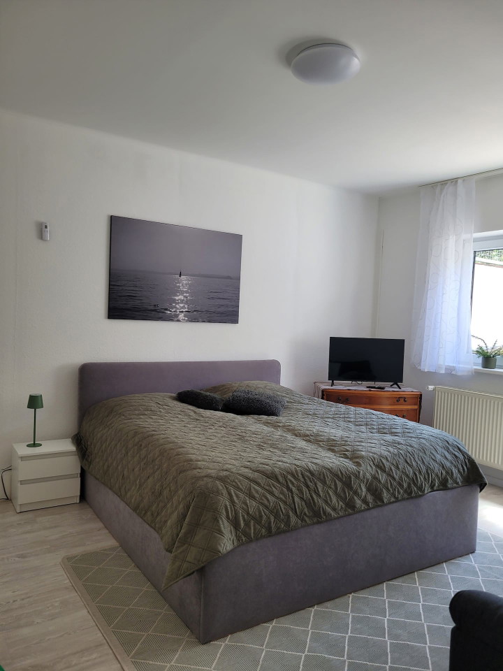 Ruhige 2 Zimmer-wohnung Im Souterrain - Darmstadt