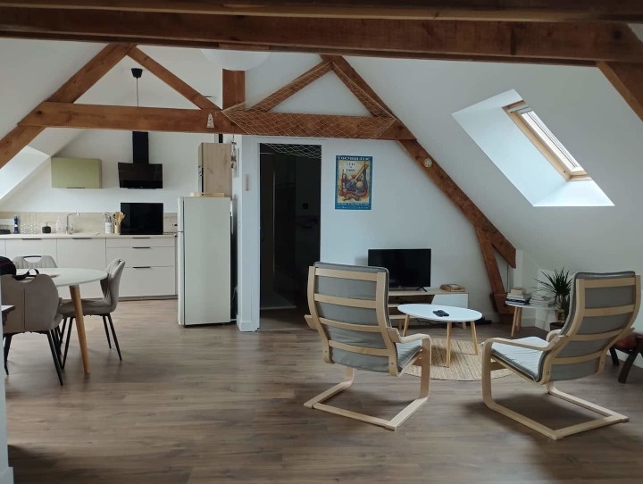 Grand Studio Mansardé De 52 M2 - Hennebont