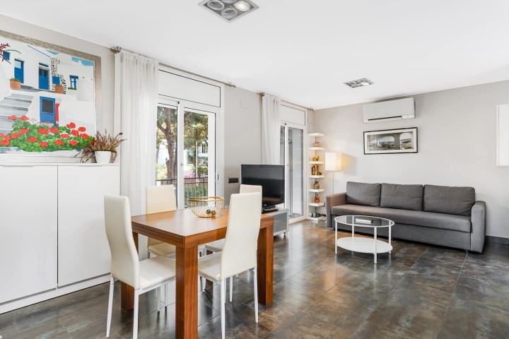 Beachside Bliss By Claire Homes - Castelldefels