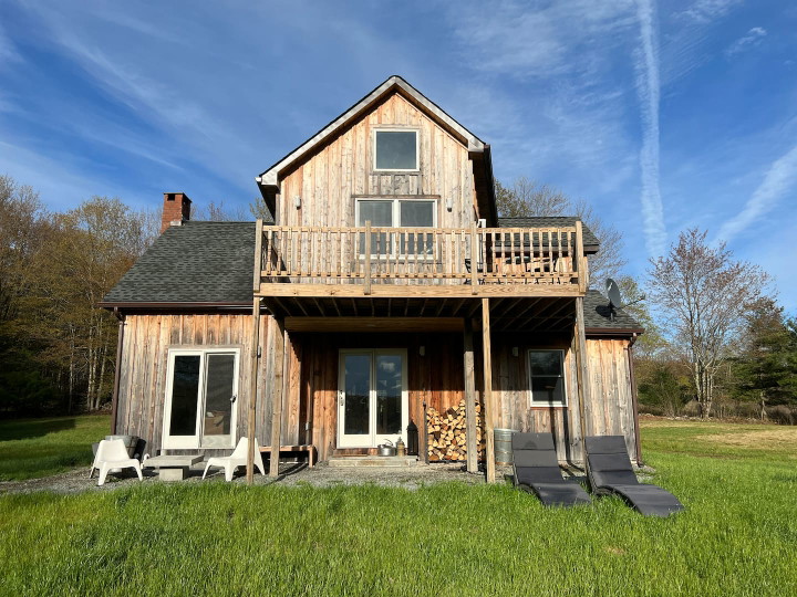 An Eclectic Private Cabin On Ten Wooded Acres - Hancock, NY