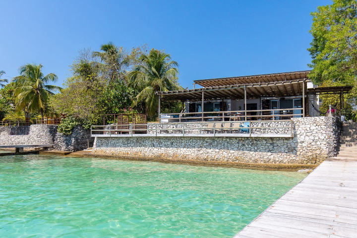 Island Home Away From Home - Rosario Islands