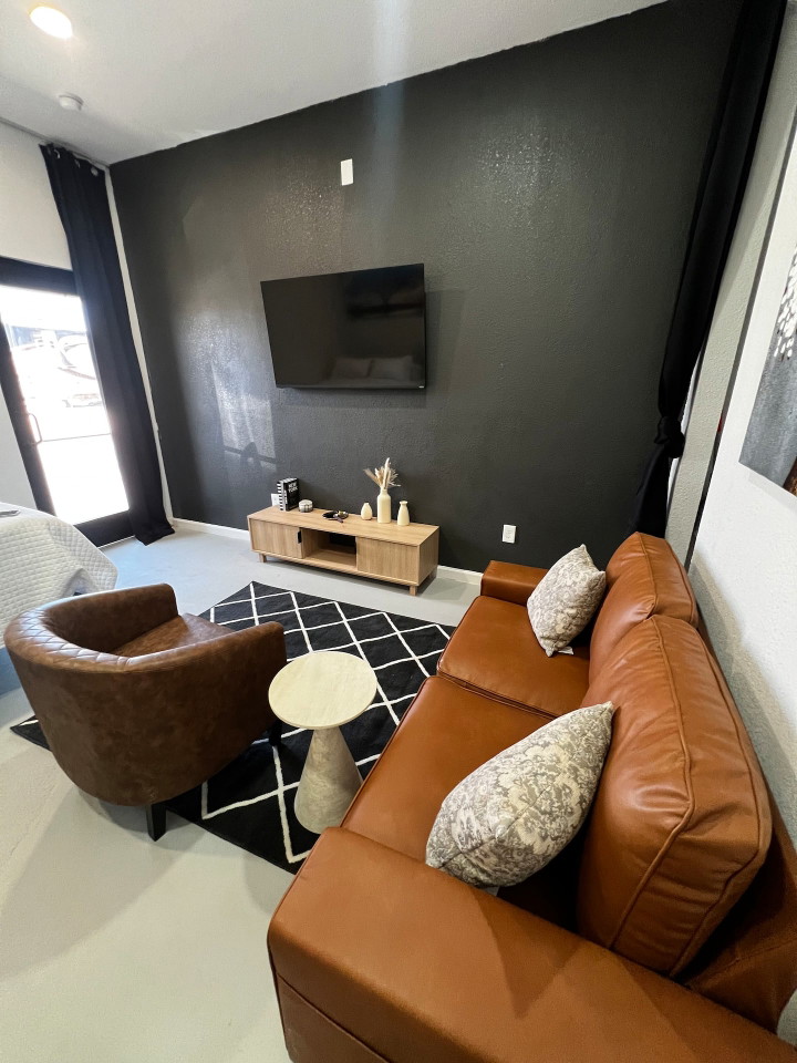 Crash Pad A Studio Apt W/kitchenette & Cooktop - Hobbs, NM